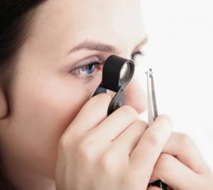 GET EXPERIENCE USING A LOUPE – Jewelry Secrets